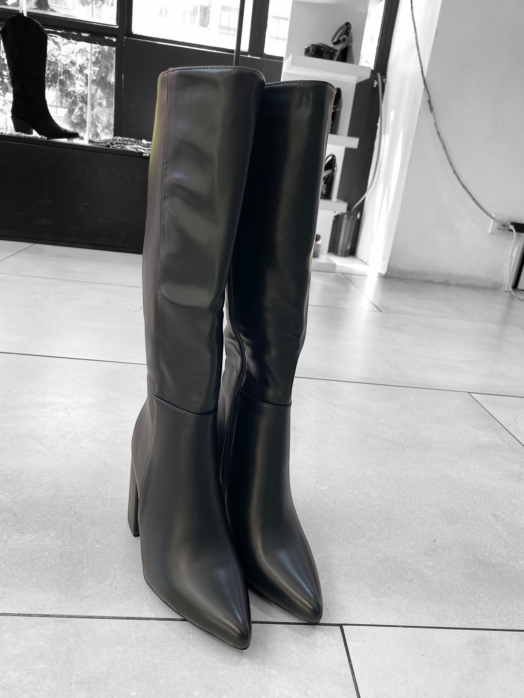 Botas en punta eco cuero – KAYLAN